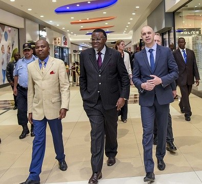 Wernhil Park goes from huge to humongous – thousands of shoppers throng ...