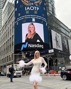 Michelle McLean awarded a Lifetime Achievement Award by IAOTP | Namibia ...